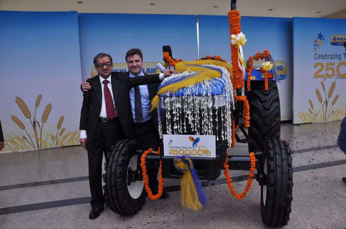 New Holland Facility Celebrates 250,000th Vehicle | Total Landscape Care