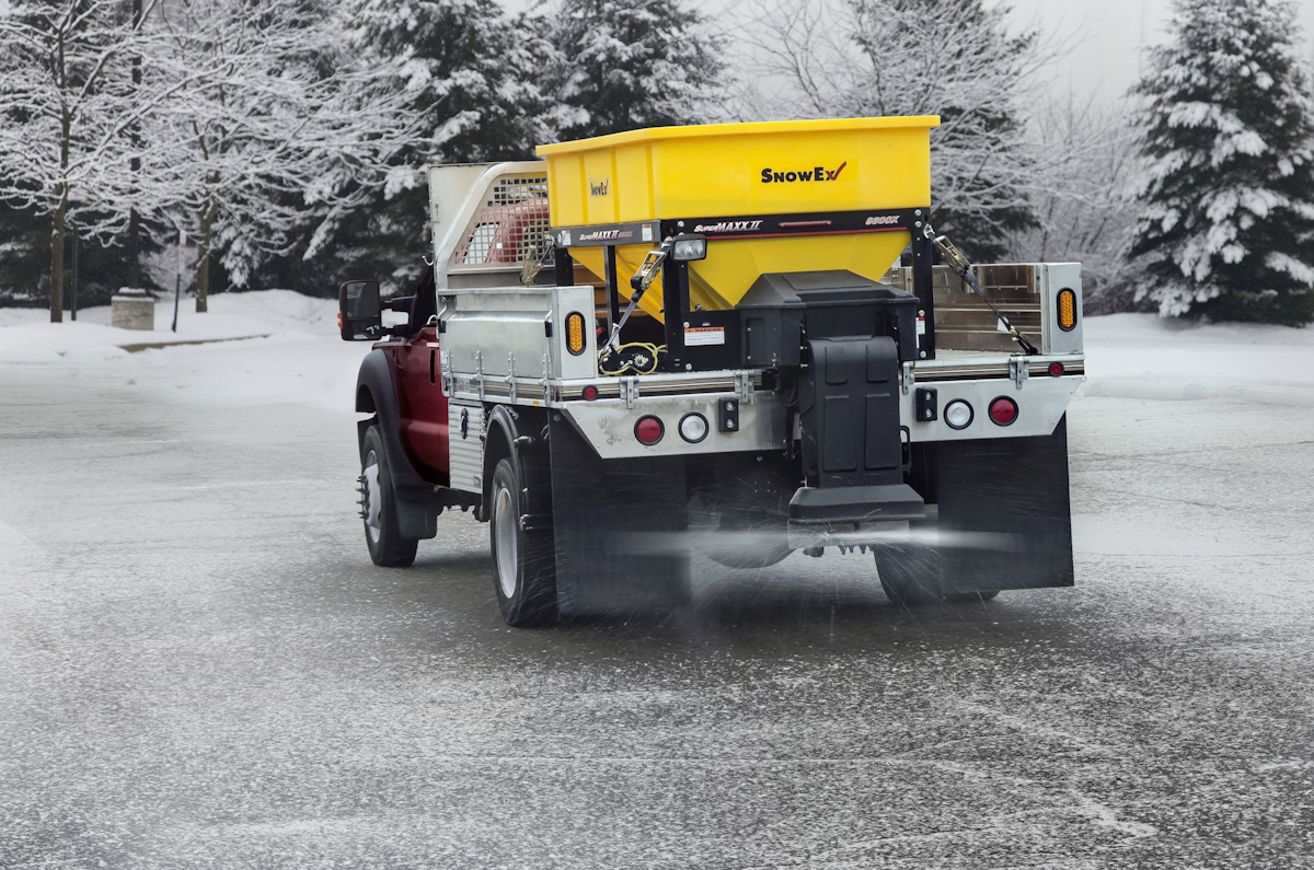 How to choose the right spreader | Total Landscape Care