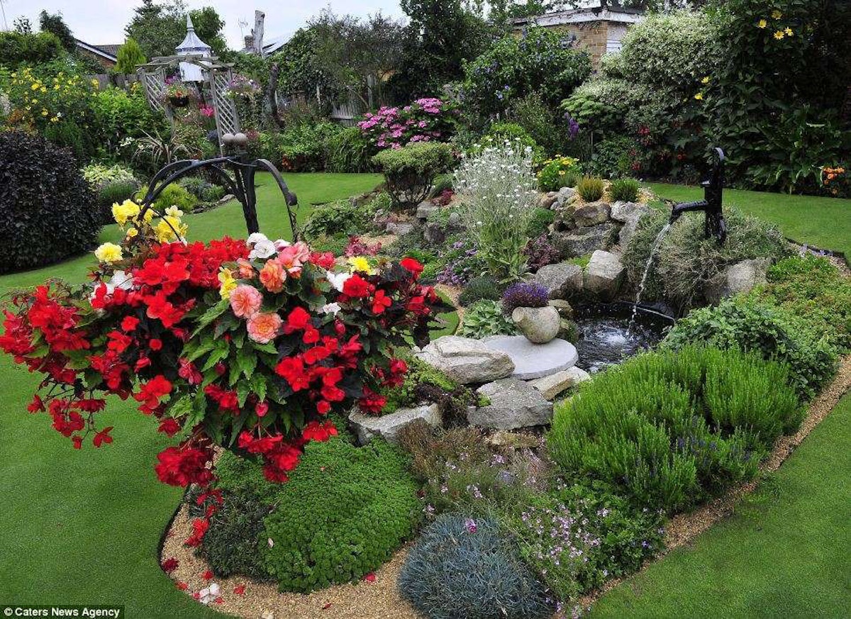 the most beautiful home garden in the world
