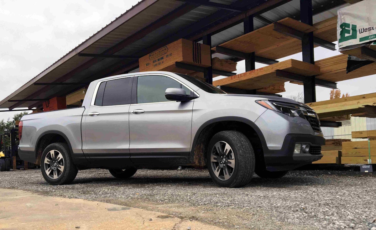 is the 2017 honda ridgeline a good truck