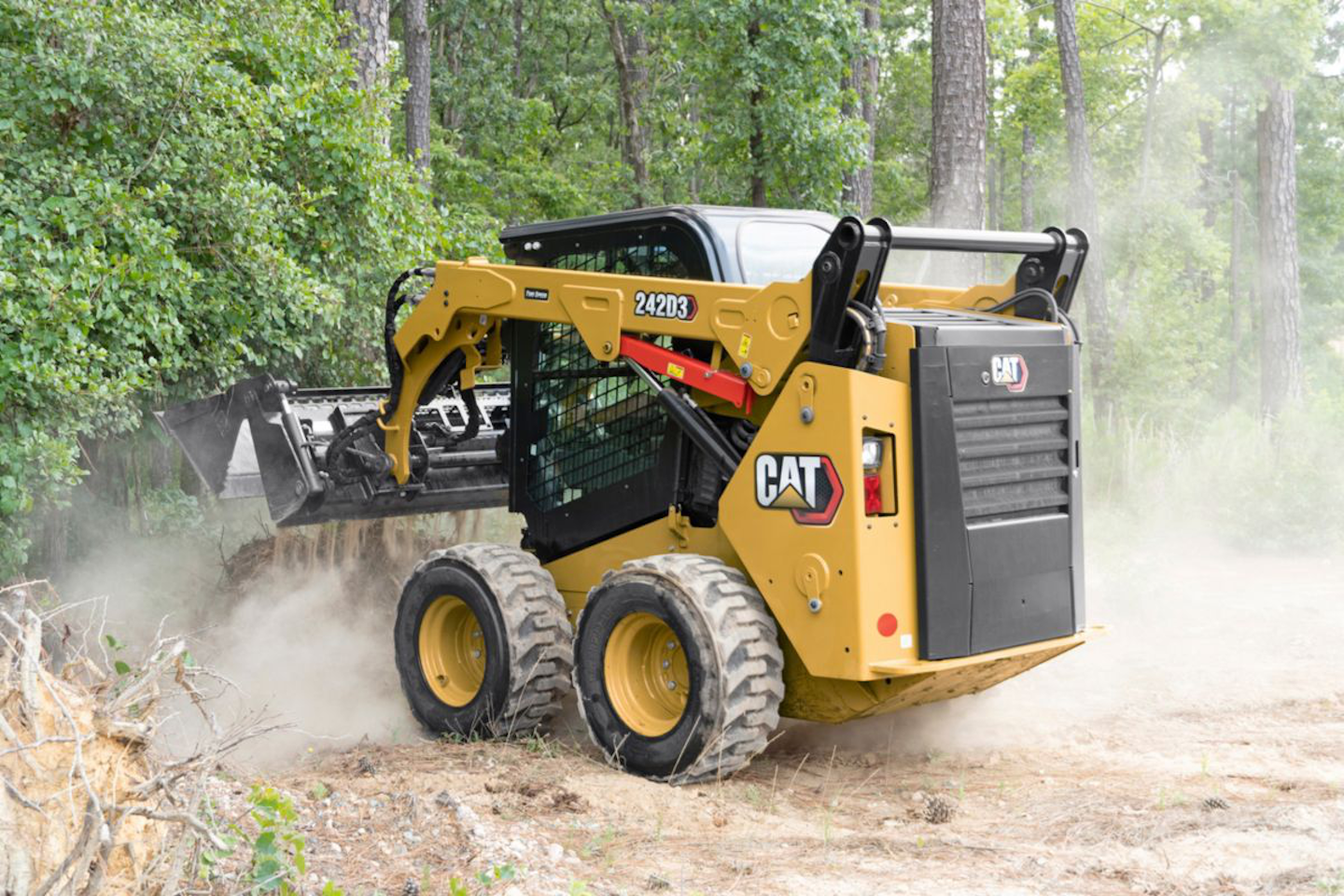 Industry roundup: Caterpillar rolls out new Cat D3 series skid steer ...
