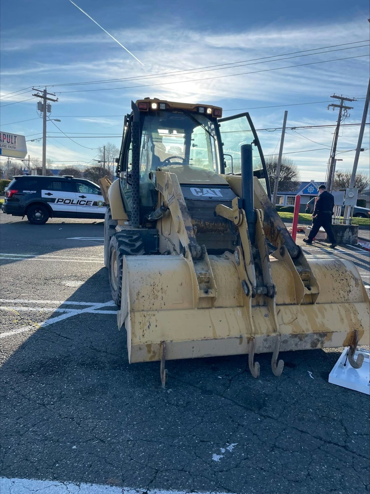 Bold Thieves Use Stolen Compact Loader, Backhoe to Steal ATMs | Total ...