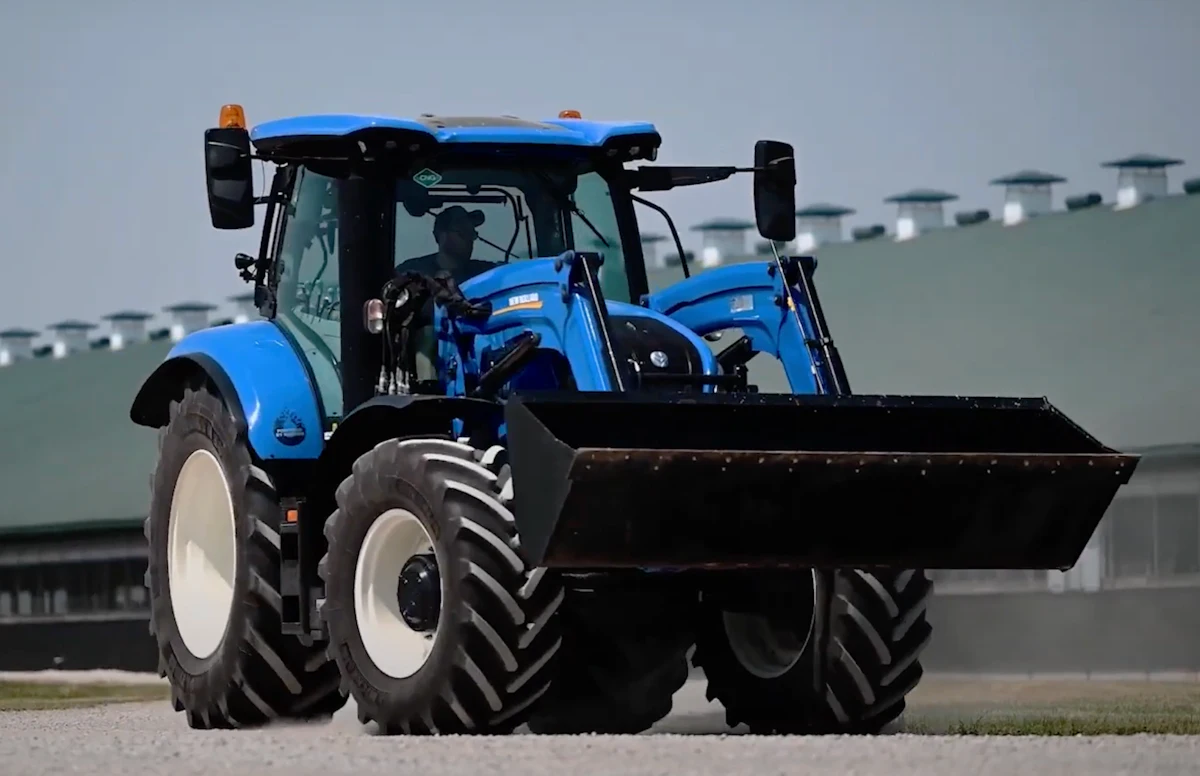 New Holland T6.180: World's First 100% Methane-Powered Production ...