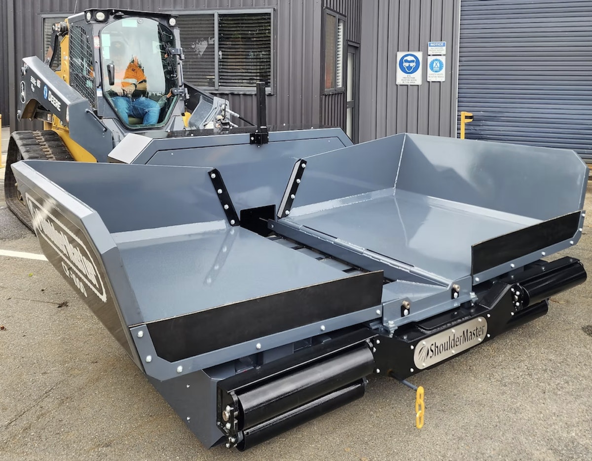 ShoulderMaster unveils "world’s first" center paver attachment for ...