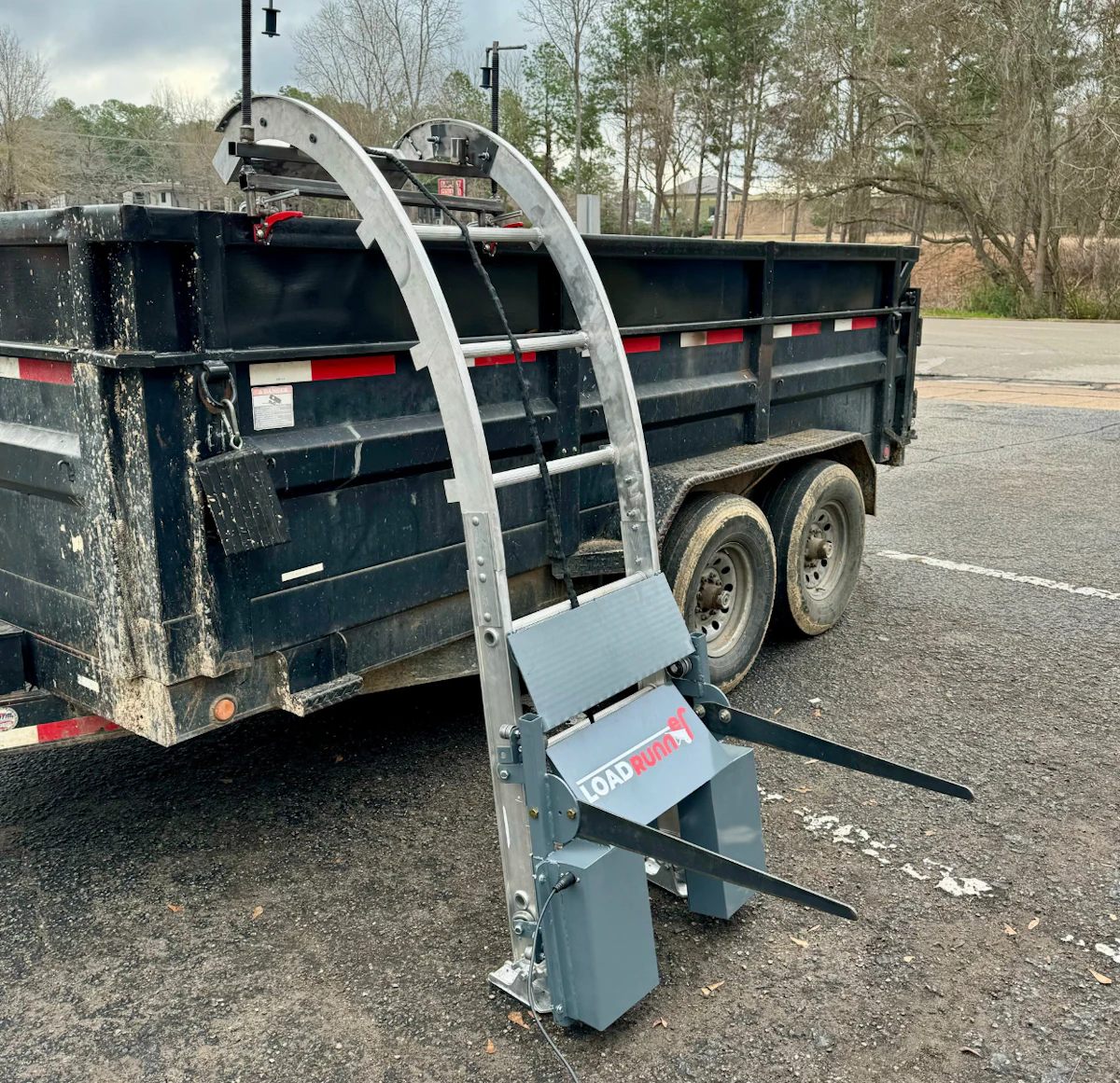 The Catch-All LoadRunner saves on overhead lifting | Total Landscape Care