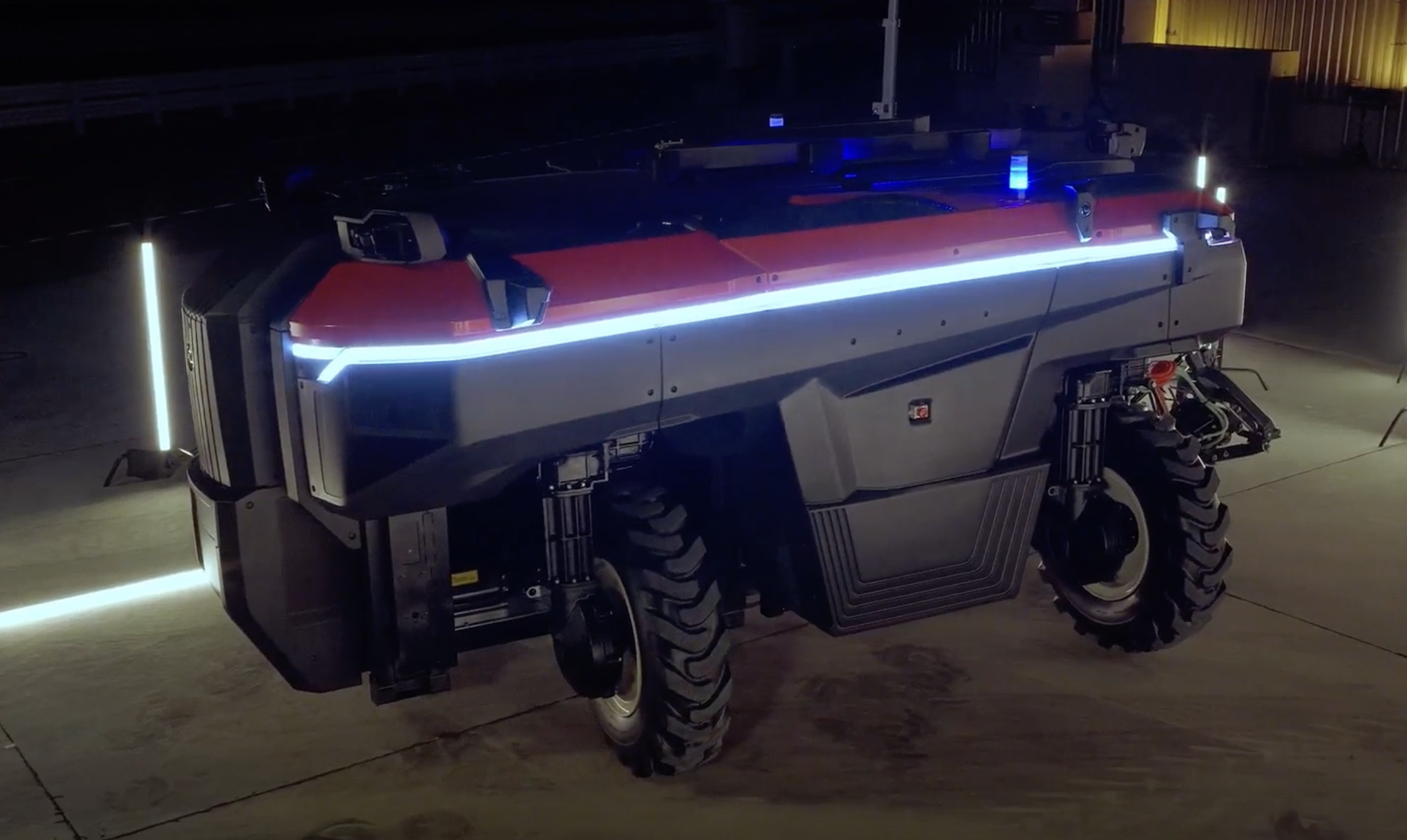Kubota reveals “Transformer” Tractor KVPR that changes height, width ...