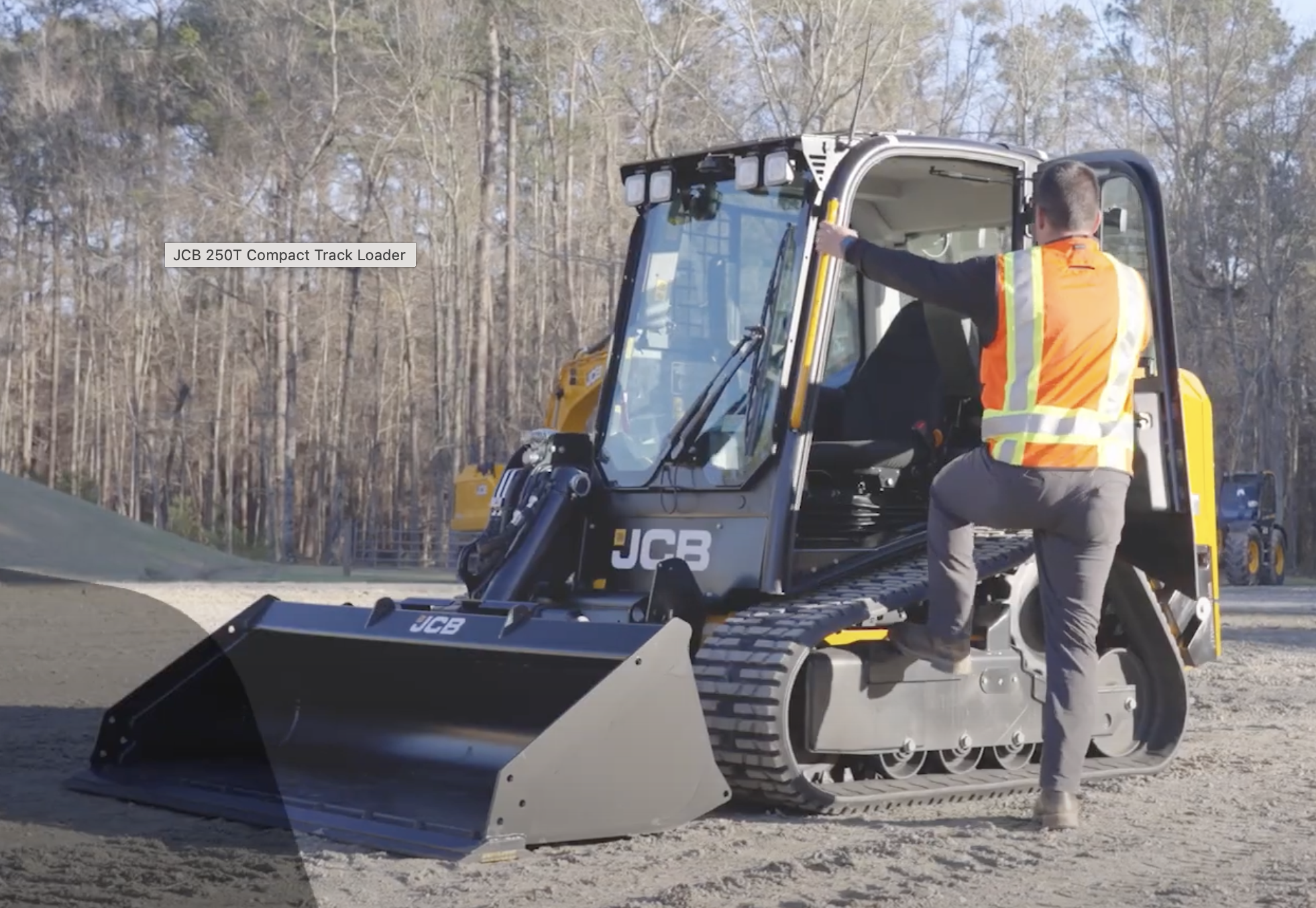 JCB’s new 250T Compact Track Loader gets single-arm boom, side entry ...